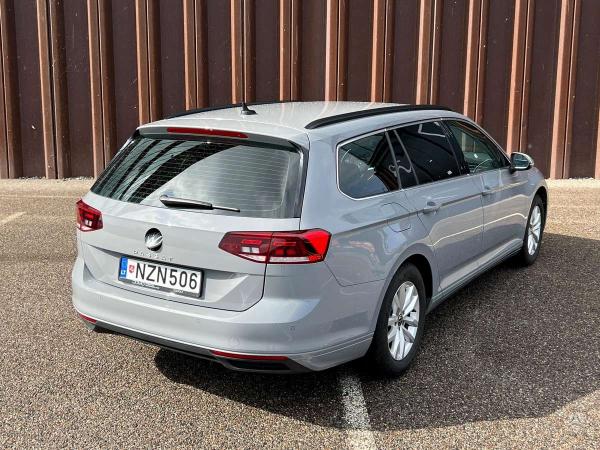 Volkswagen Passat 2022 in Kaunas on AUTOMOTO.COM.LV Grey Volkswagen Passat 2022 in Kaunas, with an engine capacity of 1.97 L and mileage of 179 thousand km for 14999 €, photo 7 on AUTOMOTO.COM.LV