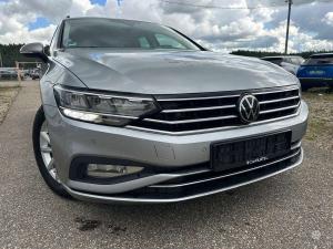 Grey Volkswagen Passat 2022 in Vilnius, with an engine capacity of 1.50 L and mileage of 186 thousand km for 15700 €, photo 6 on AUTOMOTO.COM.LV