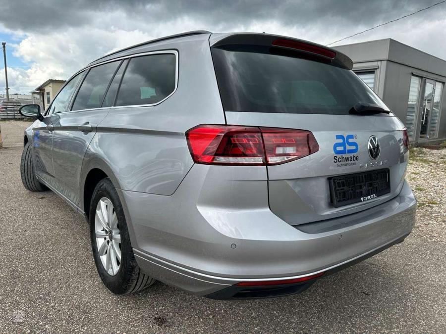 Grey Volkswagen Passat 2022 in Vilnius, with an engine capacity of 1.50 L and mileage of 186 thousand km for 15700 €, photo 9 on AUTOMOTO.COM.LV