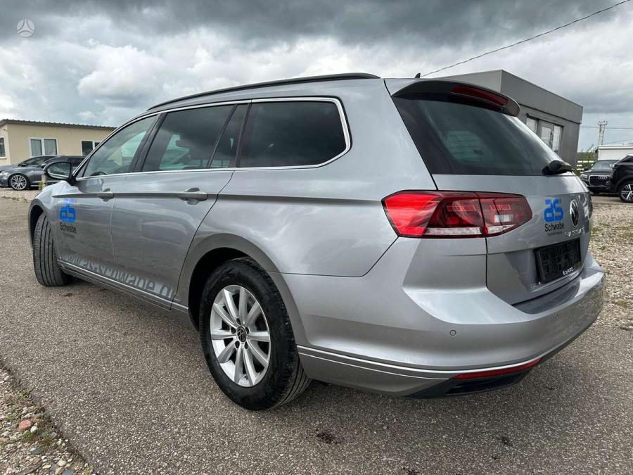 Grey Volkswagen Passat 2022 in Vilnius, with an engine capacity of 1.50 L and mileage of 186 thousand km for 15700 €, photo 11 on AUTOMOTO.COM.LV