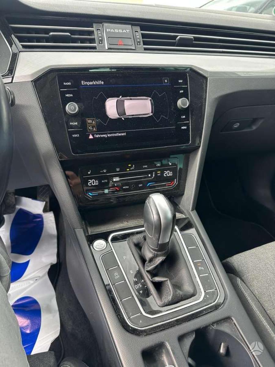 Grey Volkswagen Passat 2022 in Vilnius, with an engine capacity of 1.50 L and mileage of 186 thousand km for 15700 €, photo 18 on AUTOMOTO.COM.LV