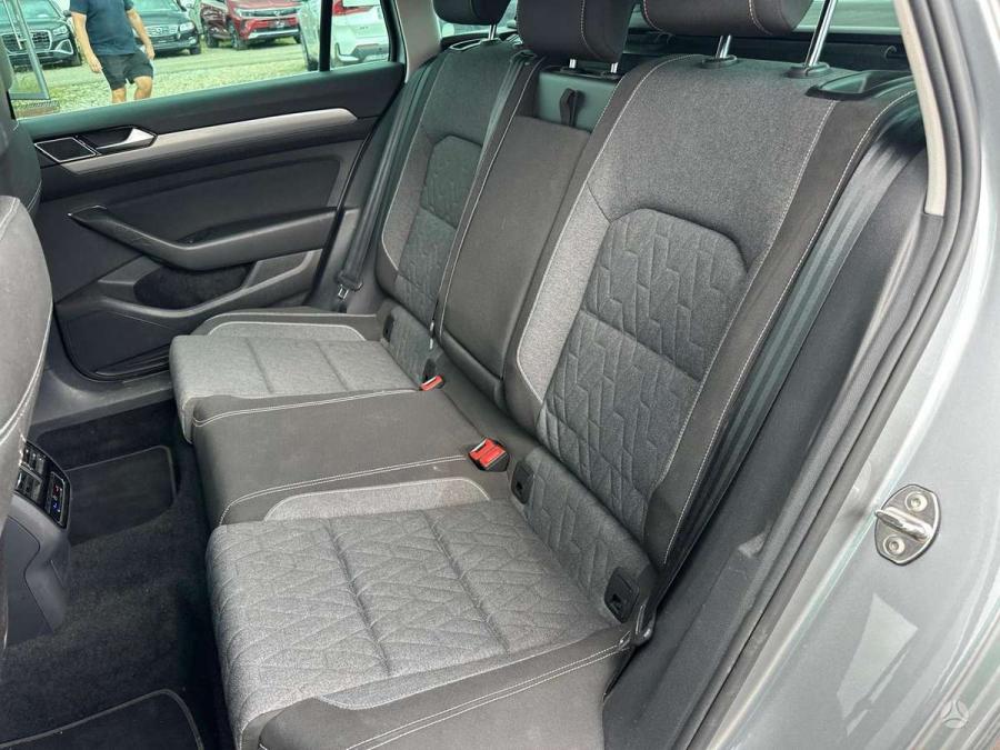 Grey Volkswagen Passat 2022 in Vilnius, with an engine capacity of 1.50 L and mileage of 186 thousand km for 15700 €, photo 24 on AUTOMOTO.COM.LV