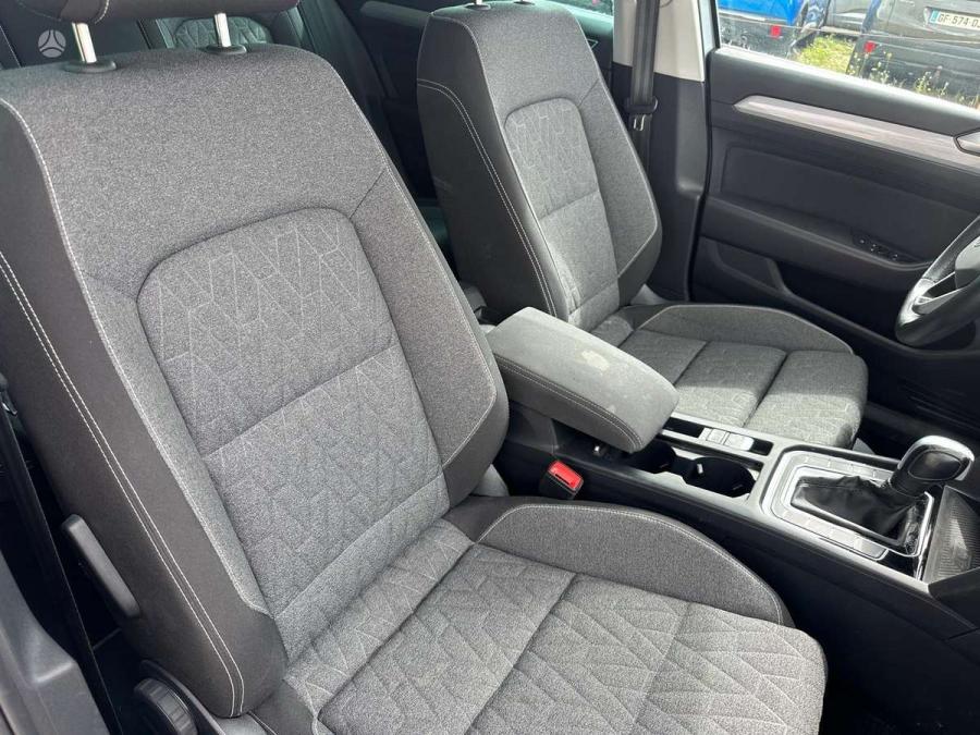 Grey Volkswagen Passat 2022 in Vilnius, with an engine capacity of 1.50 L and mileage of 186 thousand km for 15700 €, photo 30 on AUTOMOTO.COM.LV