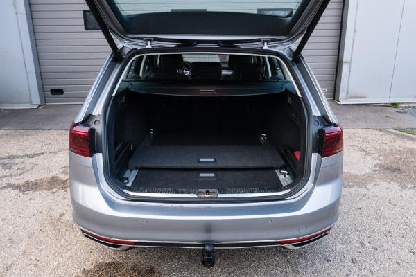 Pelēks Volkswagen Passat 2022 Jelgava, ar dzinēja tilpumu 2.00 L un nobraukumu 158 tūkst. km par 20500 €, foto 7 vietnē AUTOMOTO.COM.LV