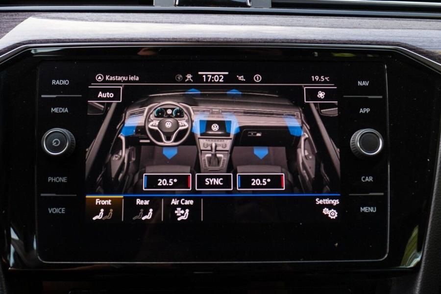 Pelēks Volkswagen Passat 2022 Jelgava, ar dzinēja tilpumu 2.00 L un nobraukumu 158 tūkst. km par 20500 €, foto 17 vietnē AUTOMOTO.COM.LV