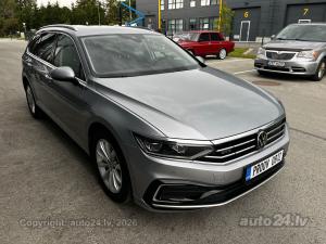 Grey Volkswagen Passat 2022 in Tallinn, with an engine capacity of 1.40 L and mileage of 198 thousand km for 17999 €, photo 4 on AUTOMOTO.COM.LV