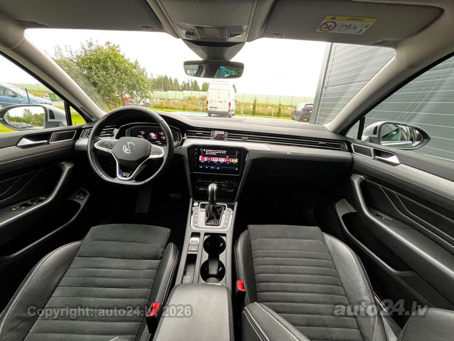 Grey Volkswagen Passat 2022 in Tallinn, with an engine capacity of 1.40 L and mileage of 198 thousand km for 17999 €, photo 8 on AUTOMOTO.COM.LV