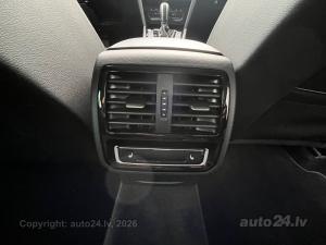 Grey Volkswagen Passat 2022 in Tallinn, with an engine capacity of 1.40 L and mileage of 198 thousand km for 17999 €, photo 9 on AUTOMOTO.COM.LV