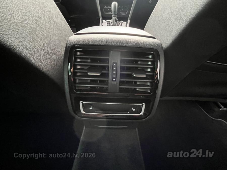 Grey Volkswagen Passat 2022 in Tallinn, with an engine capacity of 1.40 L and mileage of 198 thousand km for 17999 €, photo 9 on AUTOMOTO.COM.LV