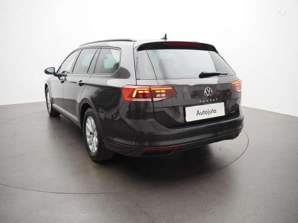 Pelēks Volkswagen Passat 2022 Viļņa, ar dzinēja tilpumu 1.97 L un nobraukumu 120 tūkst. km par 15500 €, foto 7 vietnē AUTOMOTO.COM.LV