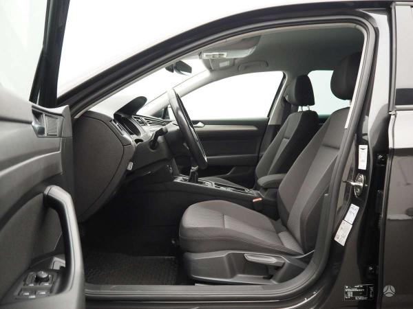 Pelēks Volkswagen Passat 2022 Viļņa, ar dzinēja tilpumu 1.97 L un nobraukumu 120 tūkst. km par 15500 €, foto 9 vietnē AUTOMOTO.COM.LV