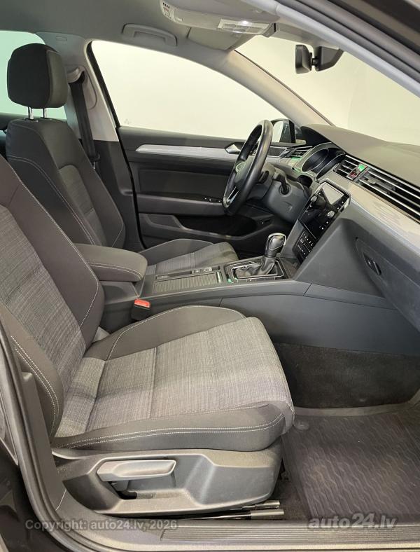 Grey Volkswagen Passat 2022 in Tallinn, with an engine capacity of 1.50 L and mileage of 104 thousand km for 17990 €, photo 10 on AUTOMOTO.COM.LV