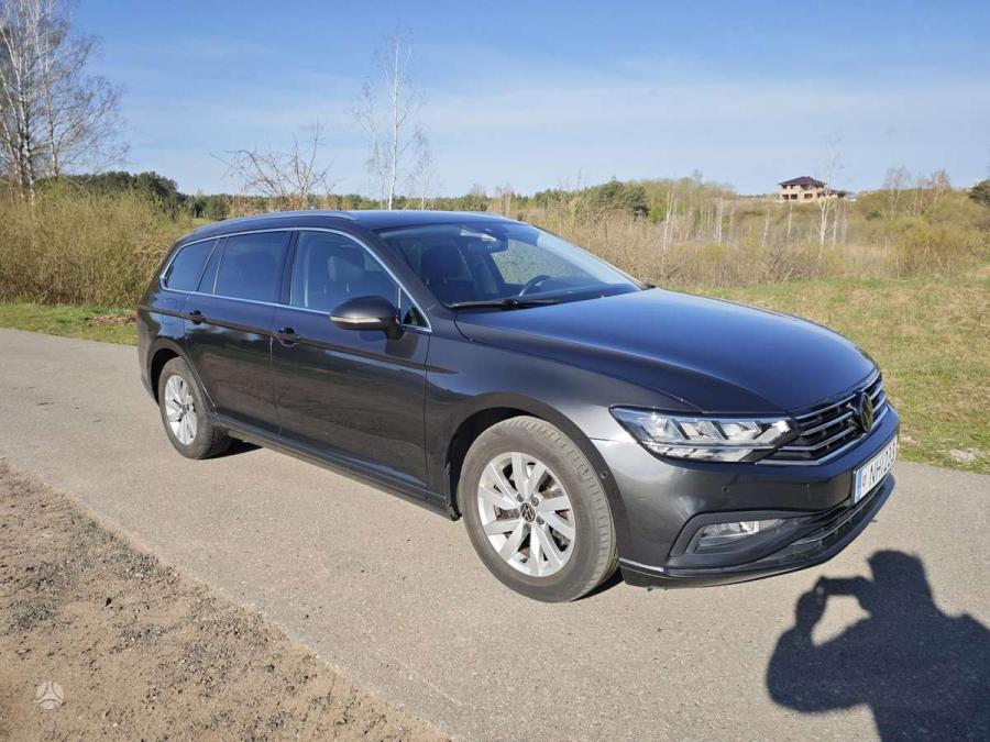 Pelēks Volkswagen Passat 2022 Viļņa, ar dzinēja tilpumu 1.97 L un nobraukumu 256 tūkst. km par 12999 €, foto 3 vietnē AUTOMOTO.COM.LV