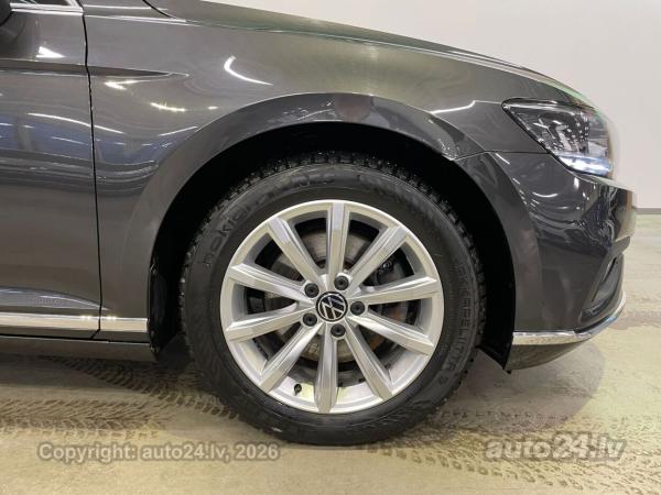 Pelēks Volkswagen Passat 2023 Tallina, ar dzinēja tilpumu 1.50 L un nobraukumu 102 tūkst. km par 22300 €, foto 5 vietnē AUTOMOTO.COM.LV