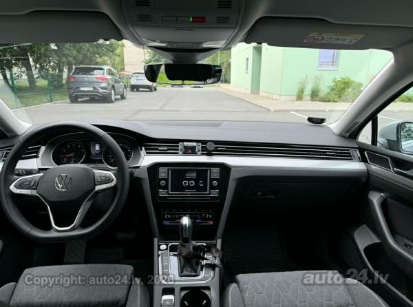 Grey Volkswagen Passat 2023 in Tallinn, with an engine capacity of 1.50 L and mileage of 32 thousand km for 24500 €, photo 4 on AUTOMOTO.COM.LV