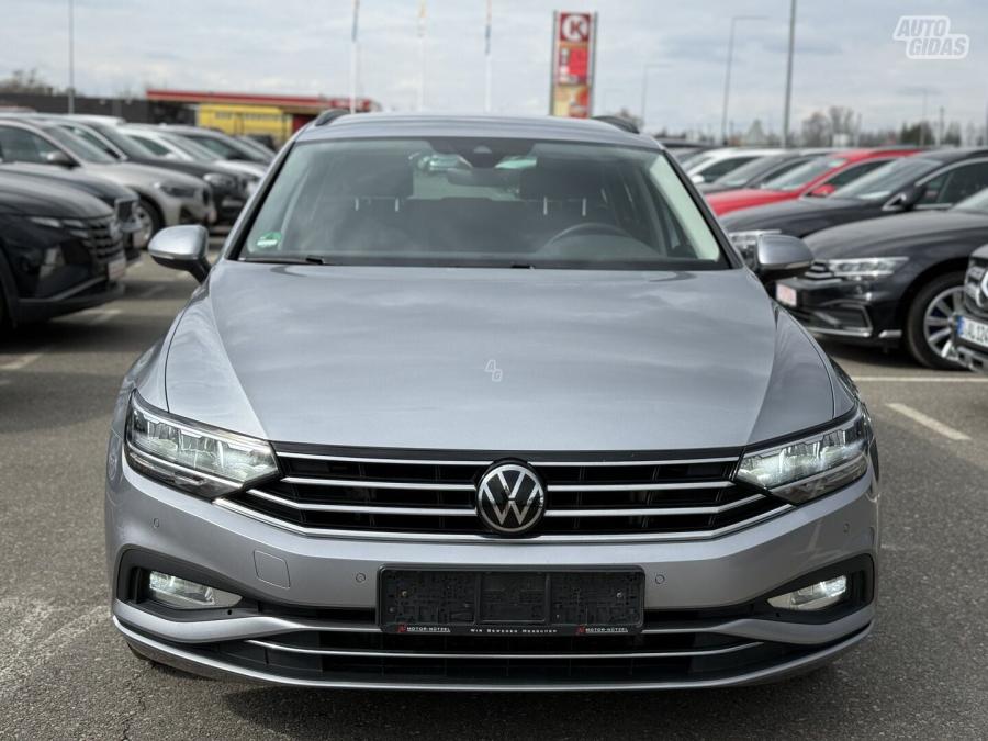 Pelēks Volkswagen Passat 2023 Viļņa, ar dzinēja tilpumu 2.00 L un nobraukumu 190 tūkst. km par 16700 €, foto 3 vietnē AUTOMOTO.COM.LV