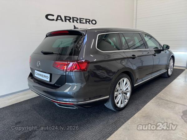Grey Volkswagen Passat 2023 in Tallinn, with an engine capacity of 2.00 L and mileage of 135 thousand km for 26990 €, photo 5 on AUTOMOTO.COM.LV