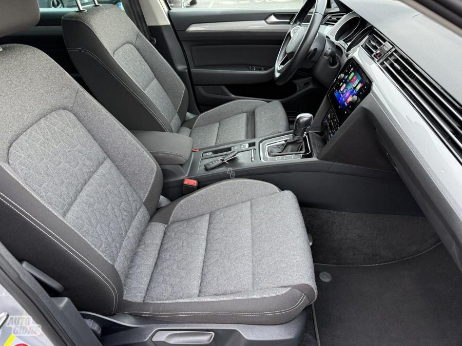 Pelēks Volkswagen Passat 2023 Viļņa, ar dzinēja tilpumu 2.00 L un nobraukumu 176 tūkst. km par 14999 €, foto 15 vietnē AUTOMOTO.COM.LV
