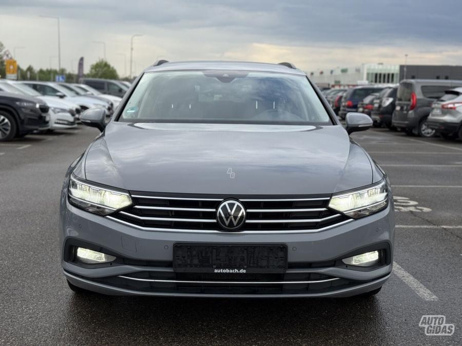 Pelēks Volkswagen Passat 2023 Viļņa, ar dzinēja tilpumu 2.00 L un nobraukumu 176 tūkst. km par 14999 €, foto 3 vietnē AUTOMOTO.COM.LV