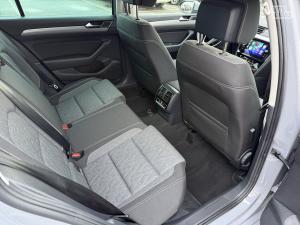 Pelēks Volkswagen Passat 2023 Viļņa, ar dzinēja tilpumu 2.00 L un nobraukumu 176 tūkst. km par 14999 €, foto 13 vietnē AUTOMOTO.COM.LV