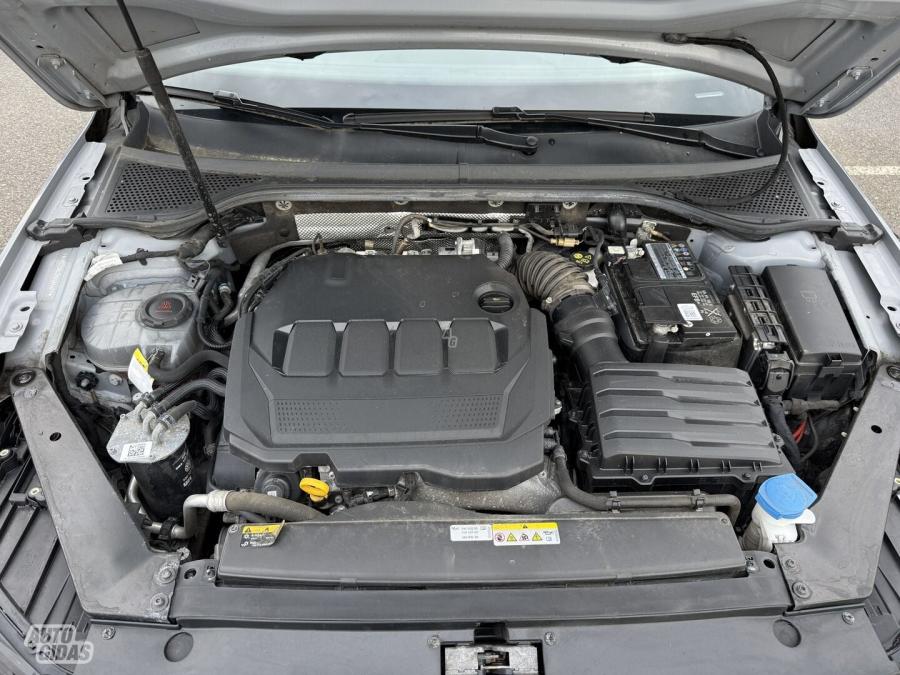 Pelēks Volkswagen Passat 2023 Viļņa, ar dzinēja tilpumu 2.00 L un nobraukumu 176 tūkst. km par 14999 €, foto 20 vietnē AUTOMOTO.COM.LV