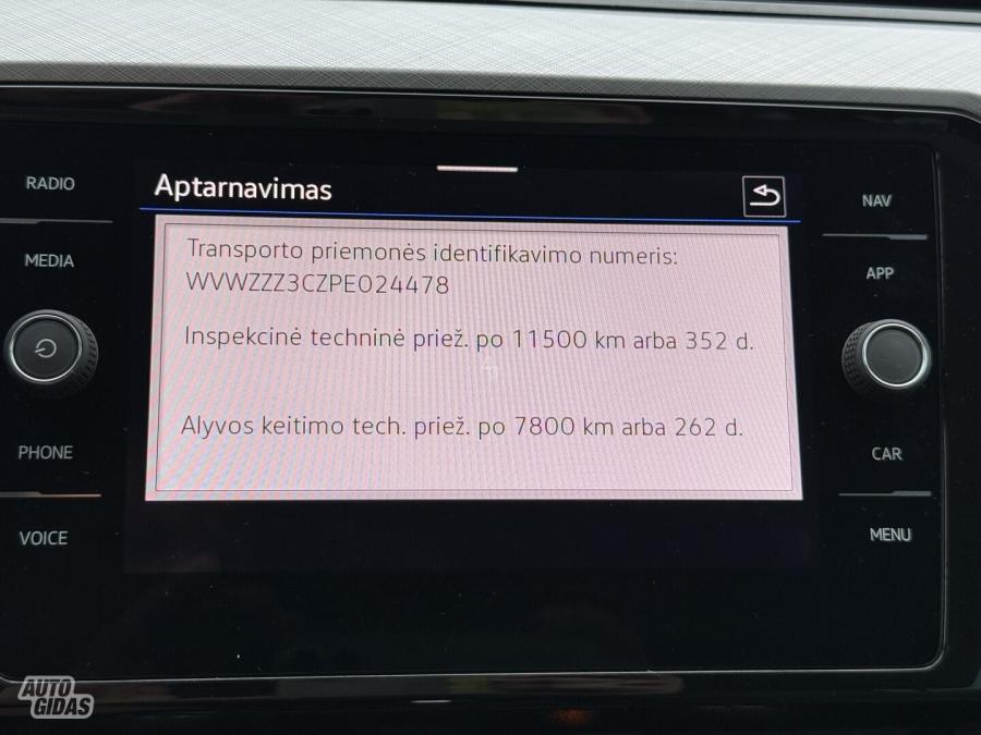 Pelēks Volkswagen Passat 2023 Viļņa, ar dzinēja tilpumu 2.00 L un nobraukumu 176 tūkst. km par 14999 €, foto 25 vietnē AUTOMOTO.COM.LV