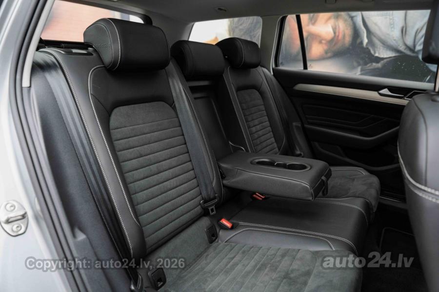 Grey Volkswagen Passat 2023 in Tallinn, with an engine capacity of 2.00 L and mileage of 143 thousand km for 27900 €, photo 12 on AUTOMOTO.COM.LV