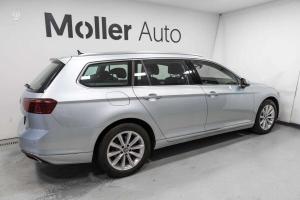 Grey Volkswagen Passat 2023 in Vilnius, with an engine capacity of 2.00 L and mileage of 138 thousand km for 23900 €, photo 5 on AUTOMOTO.COM.LV