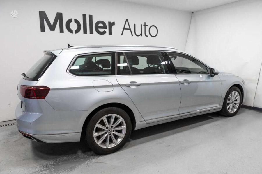 Grey Volkswagen Passat 2023 in Vilnius, with an engine capacity of 2.00 L and mileage of 138 thousand km for 23900 €, photo 5 on AUTOMOTO.COM.LV