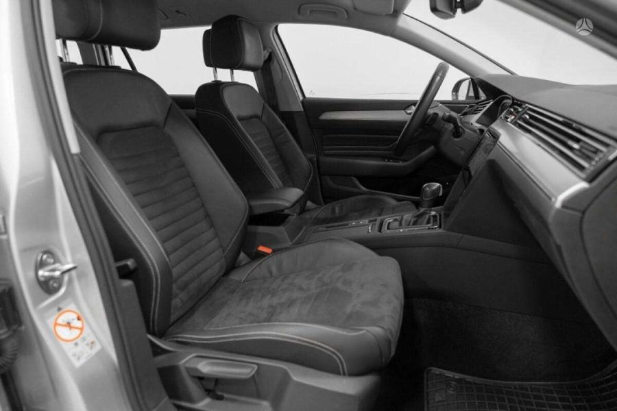 Grey Volkswagen Passat 2023 in Vilnius, with an engine capacity of 2.00 L and mileage of 138 thousand km for 23900 €, photo 8 on AUTOMOTO.COM.LV