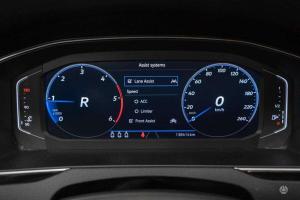 Grey Volkswagen Passat 2023 in Vilnius, with an engine capacity of 2.00 L and mileage of 138 thousand km for 23900 €, photo 14 on AUTOMOTO.COM.LV