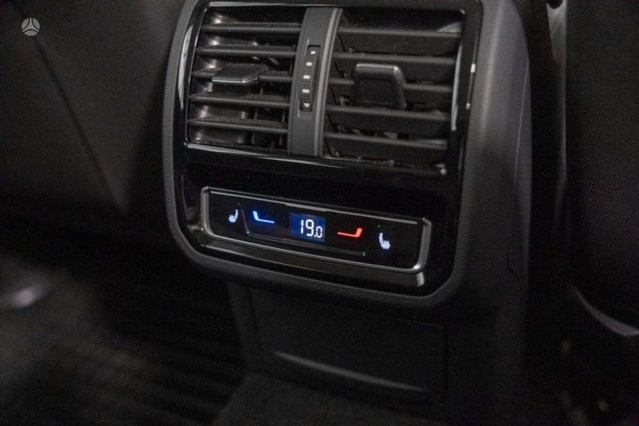 Grey Volkswagen Passat 2023 in Vilnius, with an engine capacity of 2.00 L and mileage of 138 thousand km for 23900 €, photo 21 on AUTOMOTO.COM.LV