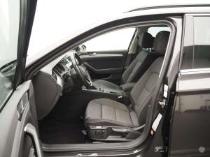 Pelēks Volkswagen Passat 2023 Viļņa, ar dzinēja tilpumu 1.97 L un nobraukumu 160 tūkst. km par 15500 €, foto 9 vietnē AUTOMOTO.COM.LV