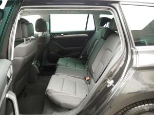 Pelēks Volkswagen Passat 2023 Viļņa, ar dzinēja tilpumu 1.97 L un nobraukumu 160 tūkst. km par 15500 €, foto 17 vietnē AUTOMOTO.COM.LV