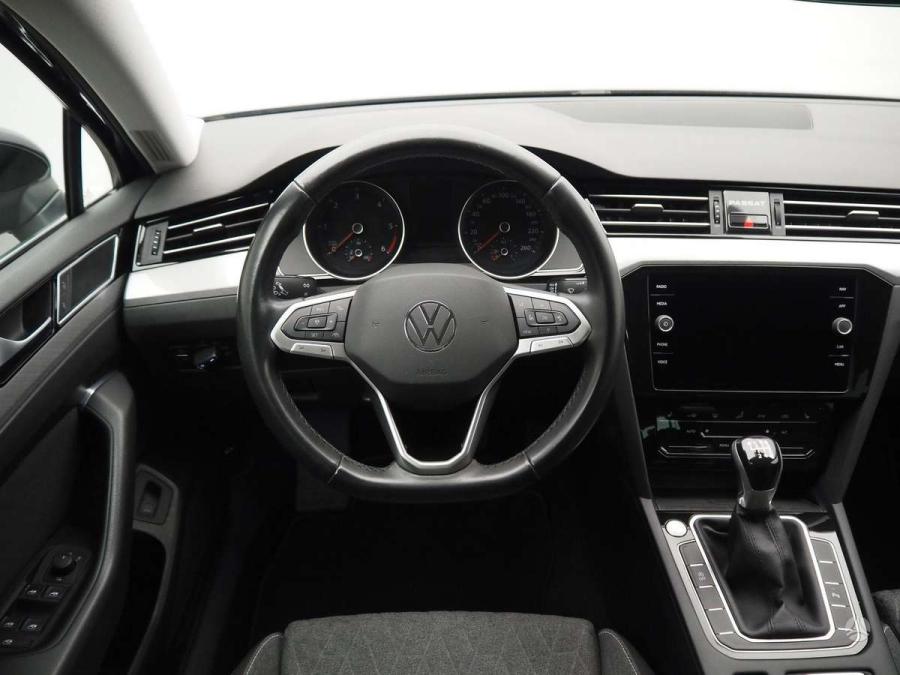 Pelēks Volkswagen Passat 2023 Viļņa, ar dzinēja tilpumu 1.97 L un nobraukumu 160 tūkst. km par 15500 €, foto 21 vietnē AUTOMOTO.COM.LV