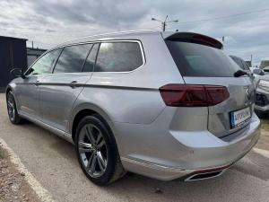 Grey Volkswagen Passat 2023 in Vilnius, with an engine capacity of 1.50 L and mileage of 99 thousand km for 23600 €, photo 4 on AUTOMOTO.COM.LV