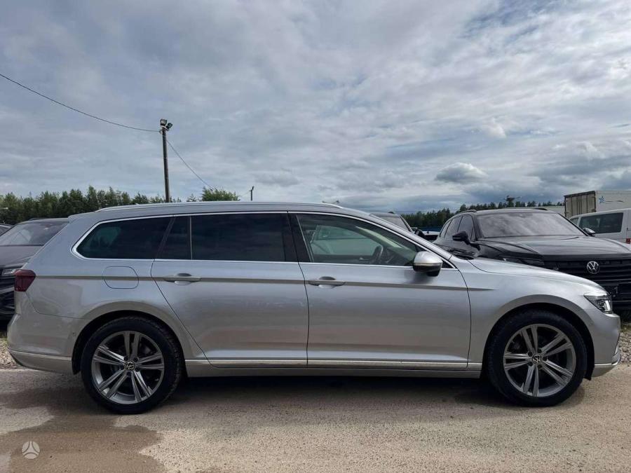 Grey Volkswagen Passat 2023 in Vilnius, with an engine capacity of 1.50 L and mileage of 99 thousand km for 23600 €, photo 6 on AUTOMOTO.COM.LV