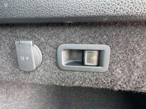 Grey Volkswagen Passat 2023 in Vilnius, with an engine capacity of 1.50 L and mileage of 99 thousand km for 23600 €, photo 31 on AUTOMOTO.COM.LV