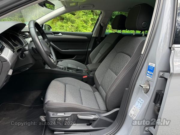Grey Volkswagen Passat 2023 in Rapla, with an engine capacity of 2.00 L and mileage of 160 thousand km for 22900 €, photo 8 on AUTOMOTO.COM.LV
