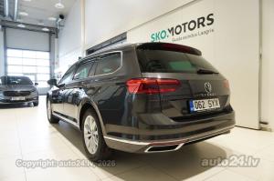 Pelēks Volkswagen Passat 2023 Tallina, ar dzinēja tilpumu 1.50 L un nobraukumu 40 tūkst. km par 23900 €, foto 3 vietnē AUTOMOTO.COM.LV
