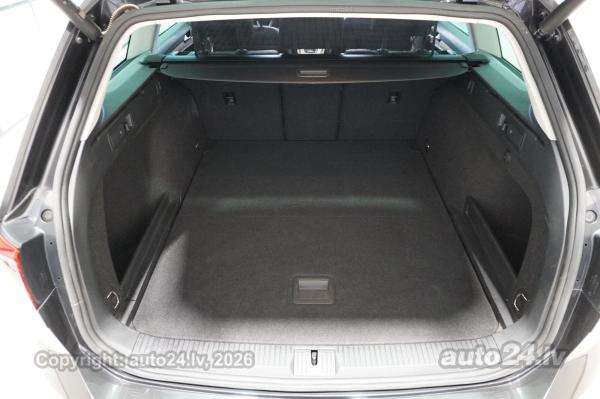 Pelēks Volkswagen Passat 2023 Tallina, ar dzinēja tilpumu 1.50 L un nobraukumu 40 tūkst. km par 23900 €, foto 7 vietnē AUTOMOTO.COM.LV