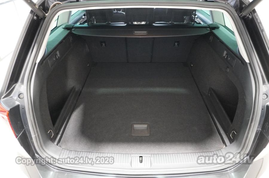 Pelēks Volkswagen Passat 2023 Tallina, ar dzinēja tilpumu 1.50 L un nobraukumu 40 tūkst. km par 23900 €, foto 8 vietnē AUTOMOTO.COM.LV