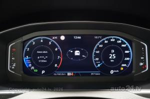 Pelēks Volkswagen Passat 2023 Tallina, ar dzinēja tilpumu 1.50 L un nobraukumu 40 tūkst. km par 23900 €, foto 23 vietnē AUTOMOTO.COM.LV