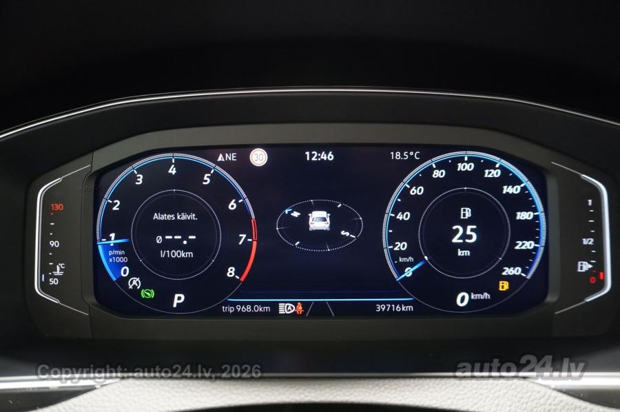 Pelēks Volkswagen Passat 2023 Tallina, ar dzinēja tilpumu 1.50 L un nobraukumu 40 tūkst. km par 23900 €, foto 23 vietnē AUTOMOTO.COM.LV