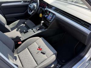 Pelēks Volkswagen Passat 2023 Viļņa, ar dzinēja tilpumu 1.40 L un nobraukumu 193 tūkst. km par 15500 €, foto 25 vietnē AUTOMOTO.COM.LV