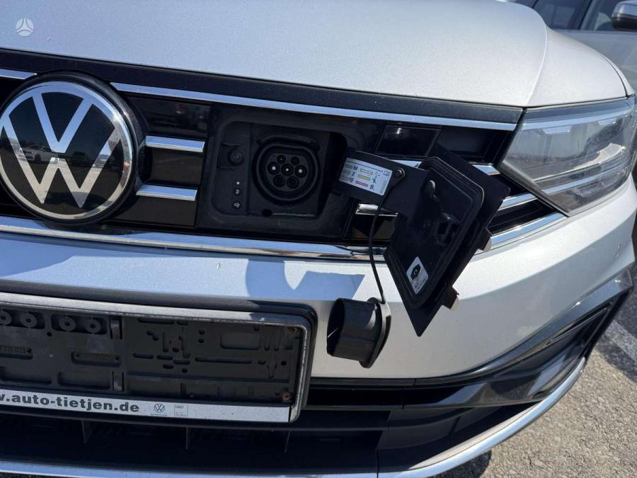 Pelēks Volkswagen Passat 2023 Viļņa, ar dzinēja tilpumu 1.40 L un nobraukumu 193 tūkst. km par 15500 €, foto 46 vietnē AUTOMOTO.COM.LV