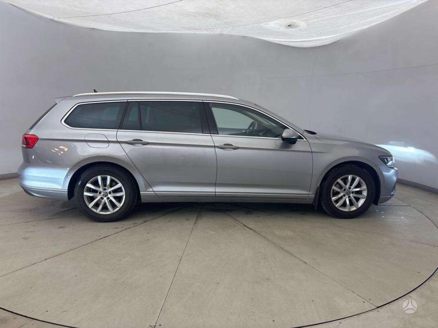 Grey Volkswagen Passat 2023 in Vilnius, with an engine capacity of 1.50 L and mileage of 22 thousand km for 25050 €, photo 5 on AUTOMOTO.COM.LV