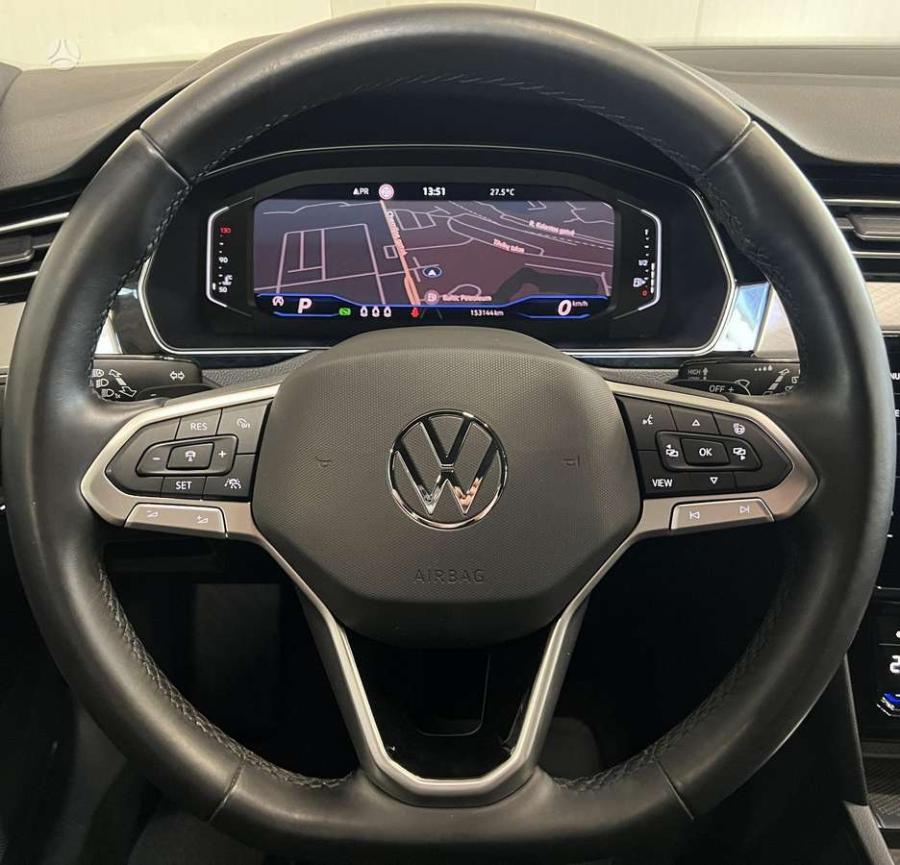 Grey Volkswagen Passat 2023 in Kaunas, with an engine capacity of 1.97 L and mileage of 153 thousand km for 18800 €, photo 7 on AUTOMOTO.COM.LV