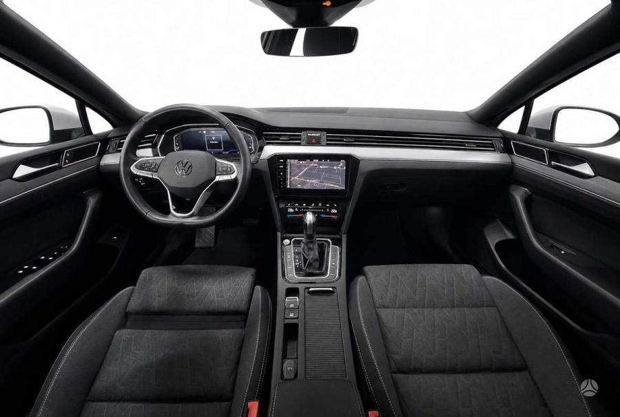Grey Volkswagen Passat 2023 in Kaunas, with an engine capacity of 1.97 L and mileage of 153 thousand km for 18800 €, photo 8 on AUTOMOTO.COM.LV