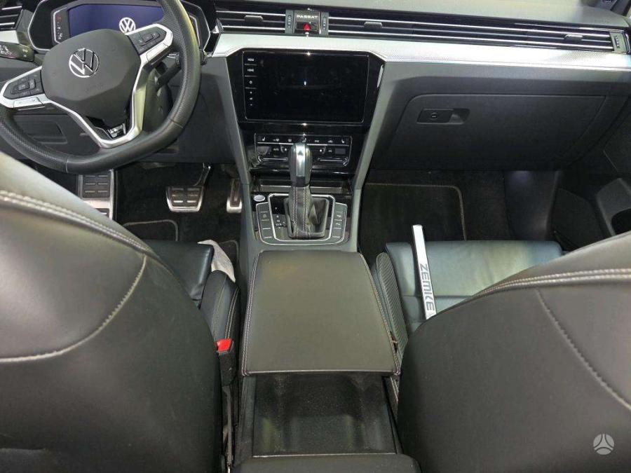 Grey Volkswagen Passat 2023 in Vilnius, with an engine capacity of 1.97 L and mileage of 139 thousand km for 24555 €, photo 11 on AUTOMOTO.COM.LV
